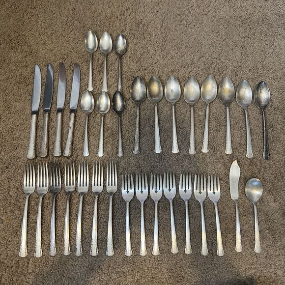 Oneida | Dining | 891 Rogers Oneida Silver Plated 34 Piece Flatware Set ...